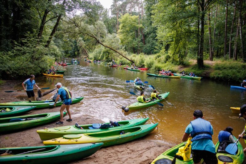 Kayaking on the Ina - together for the clean river - Rewilding Oder Delta